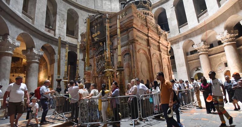 Holy Sepulcher: 'At the origin of faith and hope' | Abouna