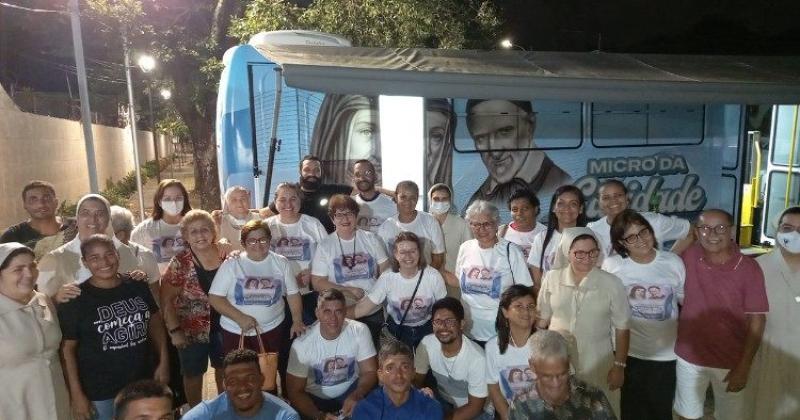 Brazil: A minibus offering dignity to the homeless | Abouna
