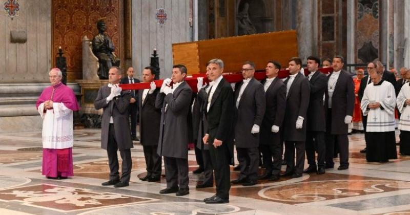 Cardinal Re at Requiem Mass: Pope Francis, a shepherd of the people ...