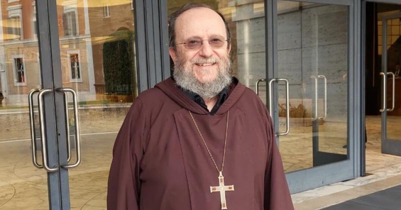 UAE: Bishop Paolo meets Arabic-language speaking community, announces ...